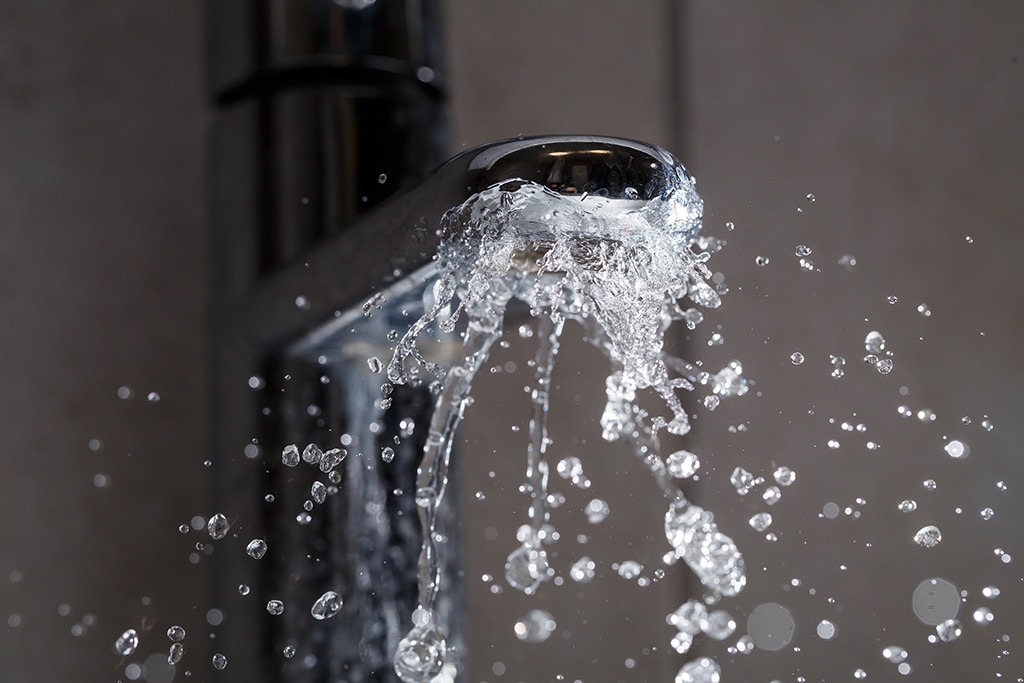 8 Telltale Signs You Need A Plumber To Repair Your Faucets | Knoxville ...